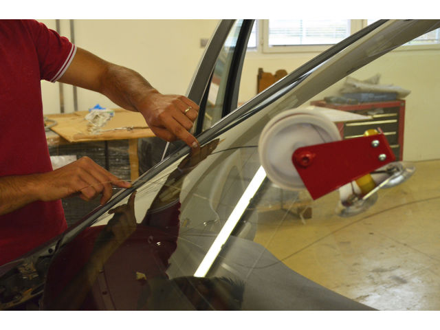 Vitrage automobile : offres et services de Vitrage automobile | Equip ...